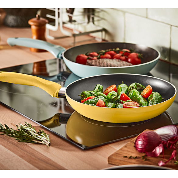Alu-Pfanne vanillegelb Basilico, Ø 28 cm 48189000 | 3PAGEN